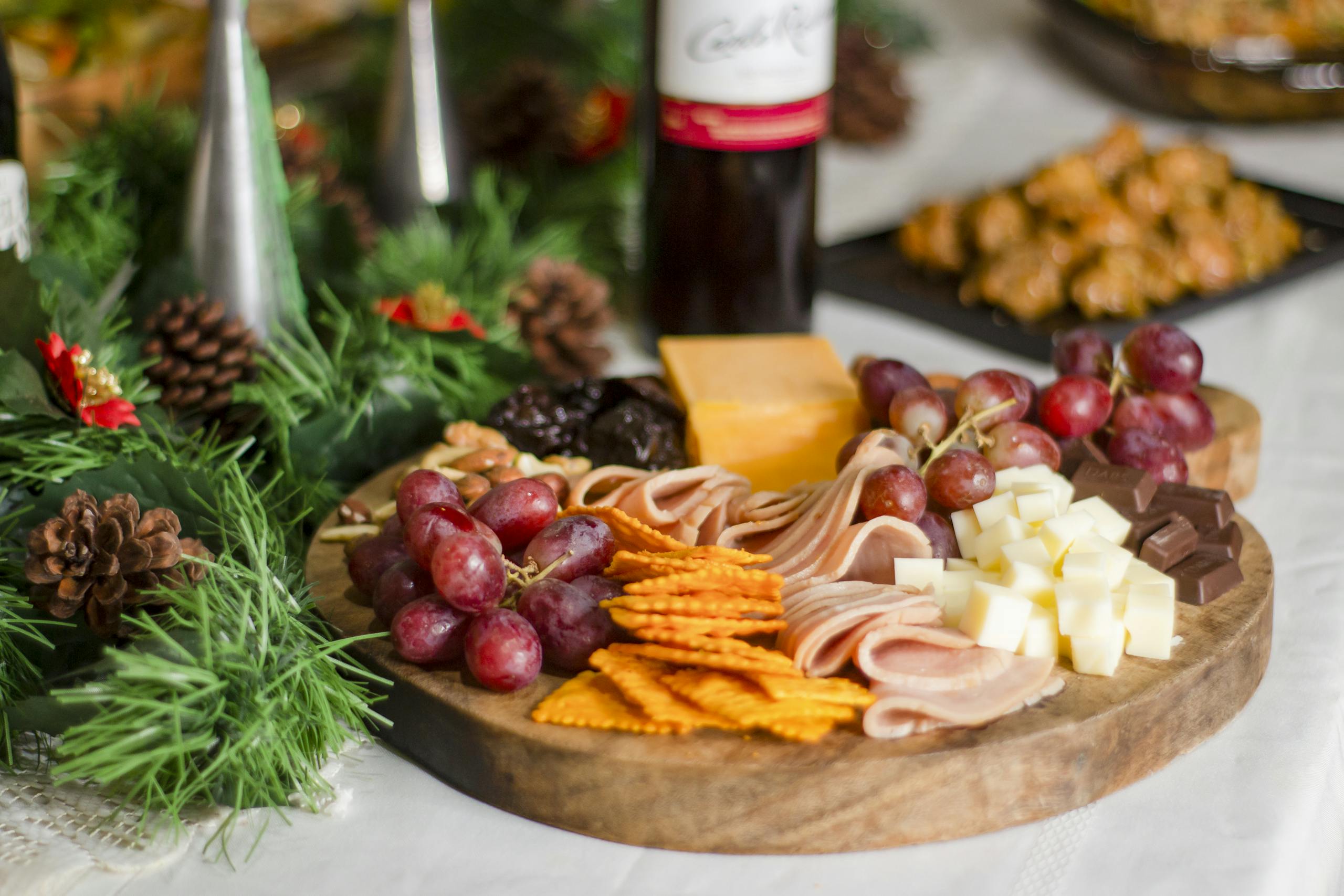 25 Easy Christmas Appetizers Made With 5 Ingredients or Less - The Tiny ...